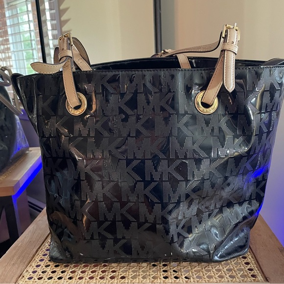 Michael Kors | Bags | Michael Kors Jet Set Mirror Metallic Black Tote ...